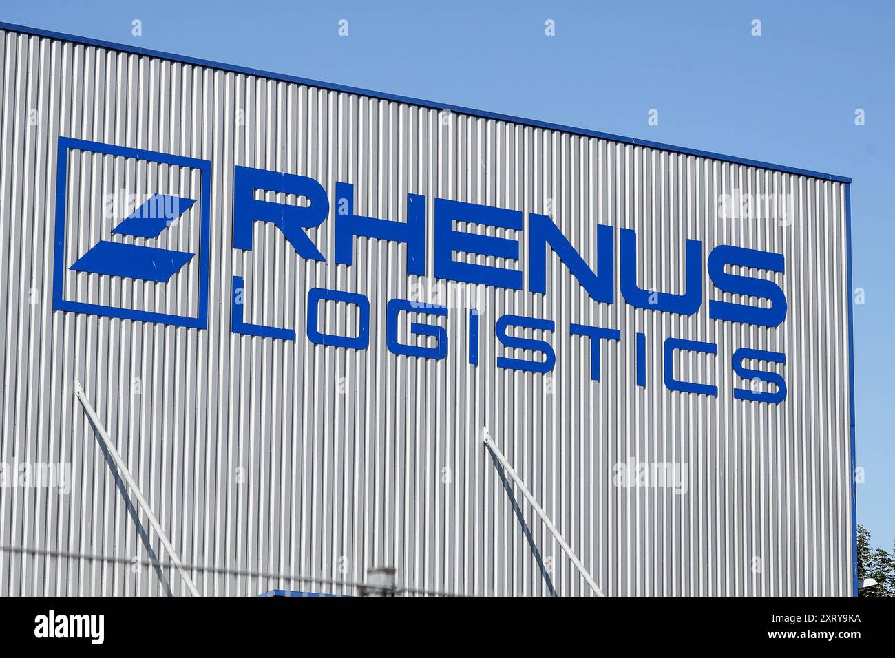 Supply chain management unternehmen hi-res stock photography and images ...