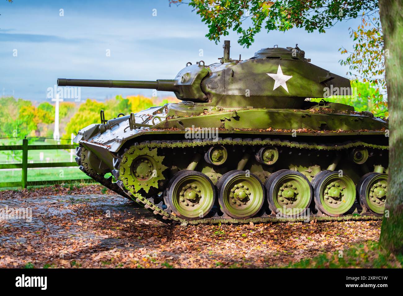 Old World War Military Tank Viewed From the Side Stock Photo - Alamy
