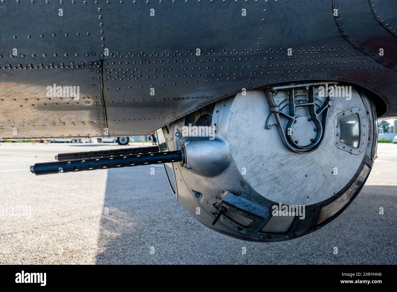 Boeing B-17 Flying Fortress vintage bomber plane ventral ball turret ...