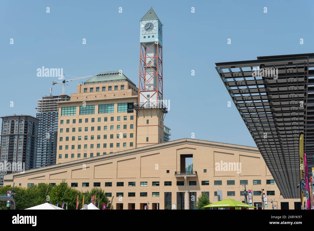 Celebration square mississauga hi-res stock photography and images - Alamy