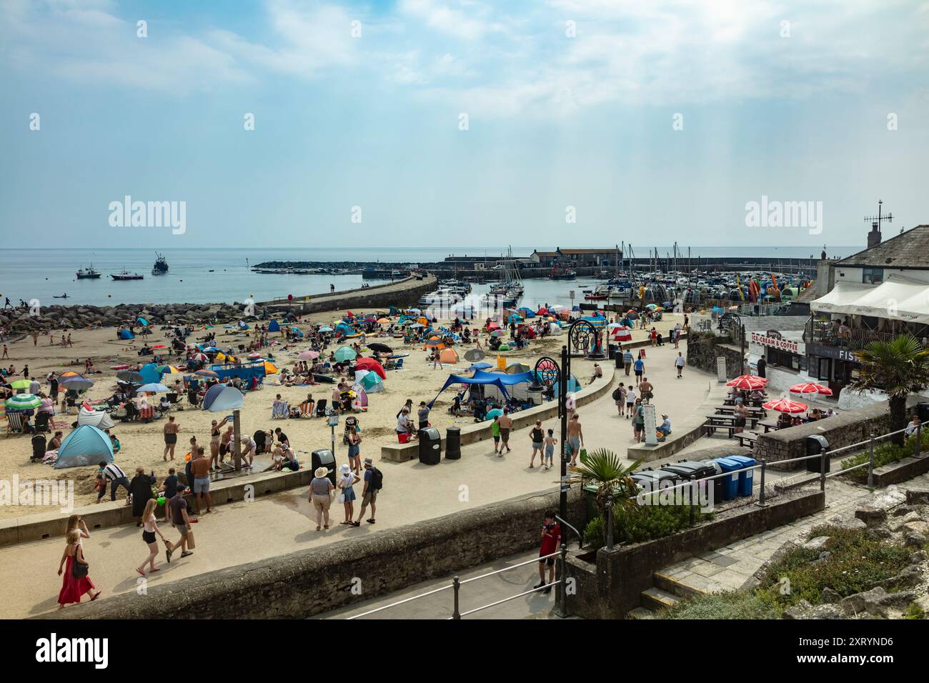 Hms lyme bay hi-res stock photography and images - Alamy