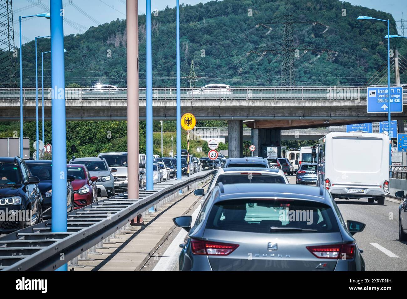 Rheinfelden, Verkehr, Stau, Autoschlange, Autobahn, Grenze ...