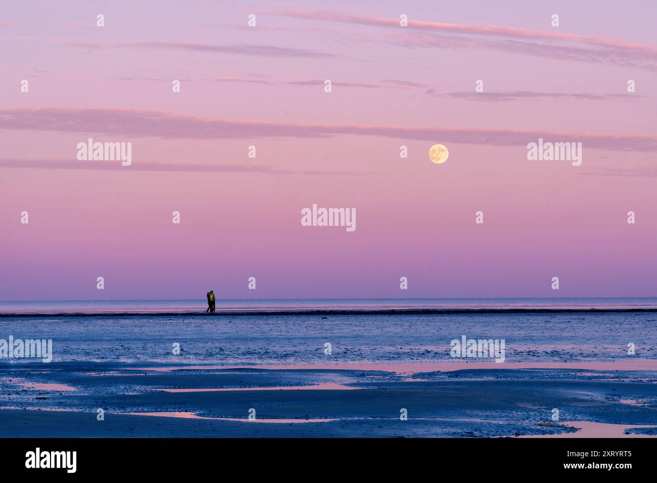 Full moon on then beach in Cornwall, United Kingdom Stock Photo - Alamy
