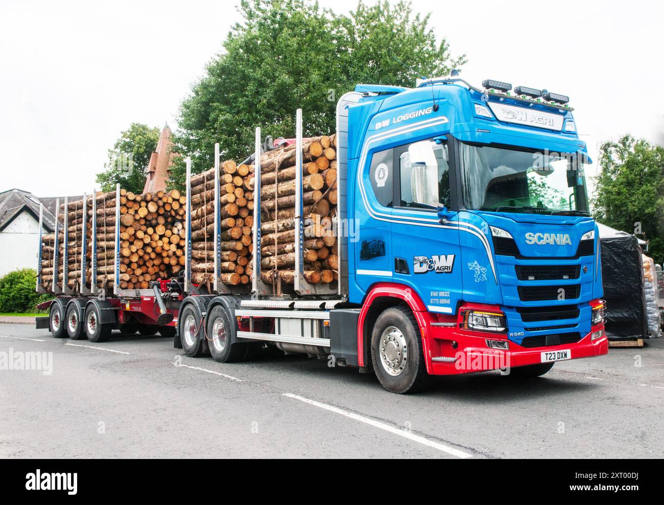 Scania twin rear axle Logging wagon and three axle trailer with full ...