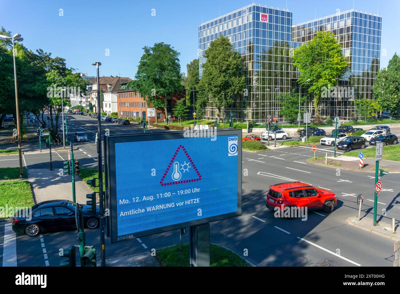 Digital message billboard hi-res stock photography and images - Alamy