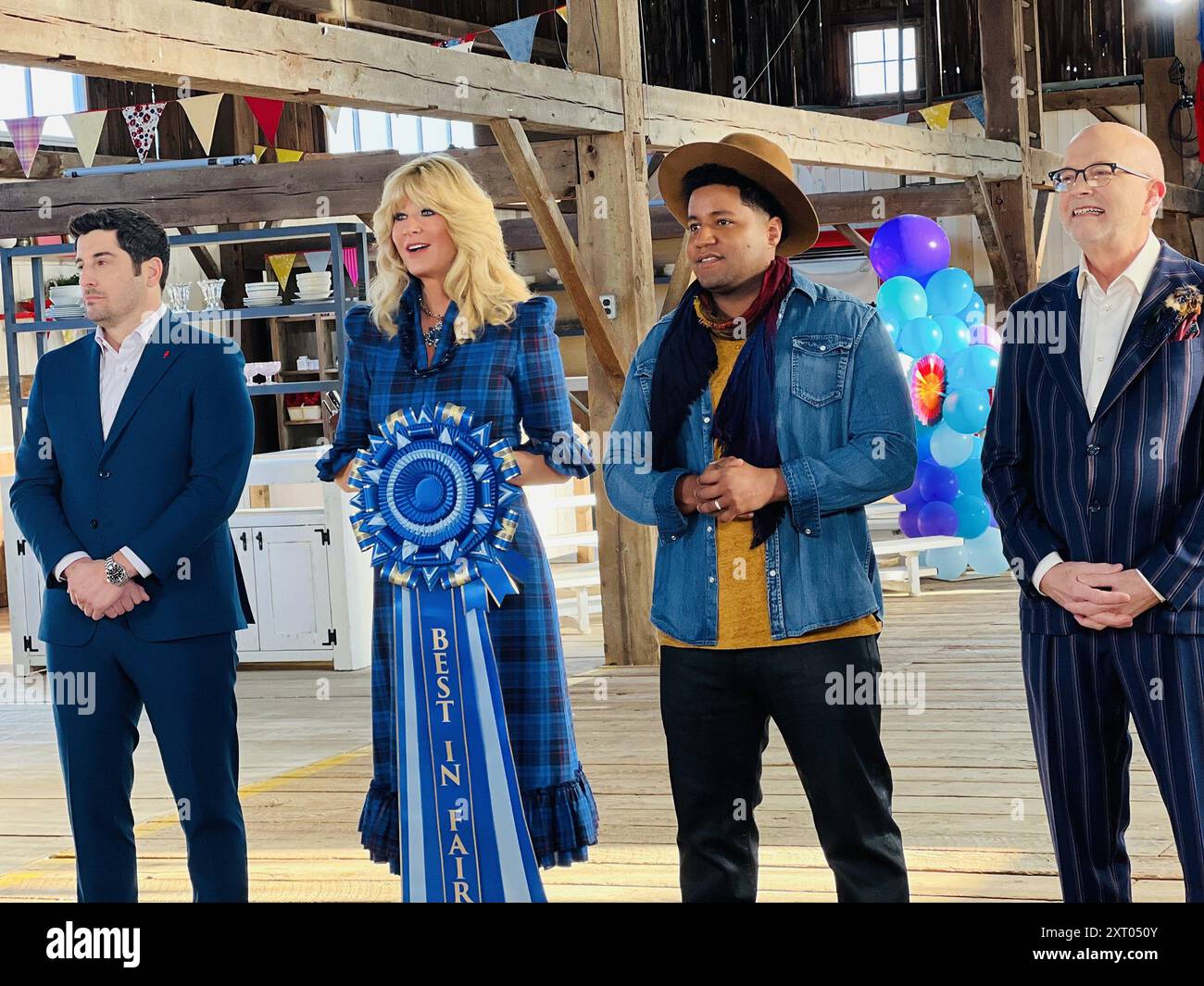 BLUE RIBBON BAKING CHAMPIONSHIP, from left: host Jason Biggs, judge ...
