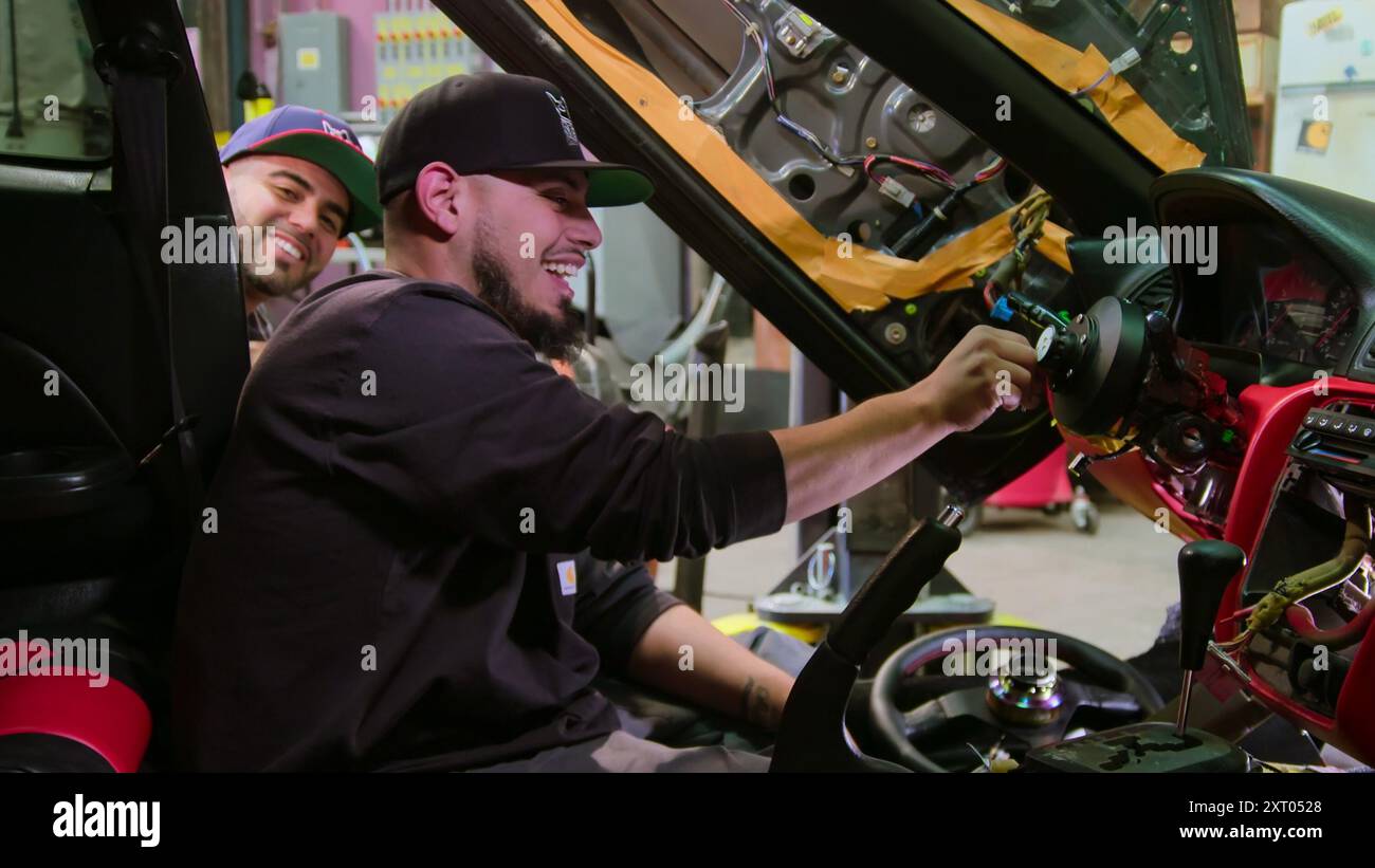 RESURRECTED RIDES, from left: Saul Valencia, Oscar Valencia, Prelude', (Season 1, ep. 107, aired ...