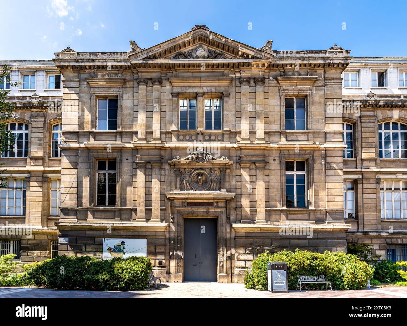 Bibliotheque patrimoniale villon hi-res stock photography and images ...