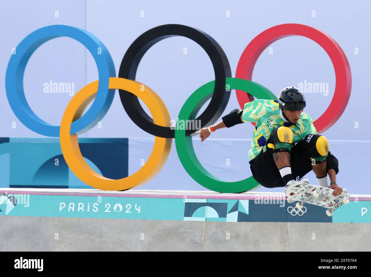 PARIS, FRANCE - AUGUST 07: Augusto Akio of Team Brasil competes during ...
