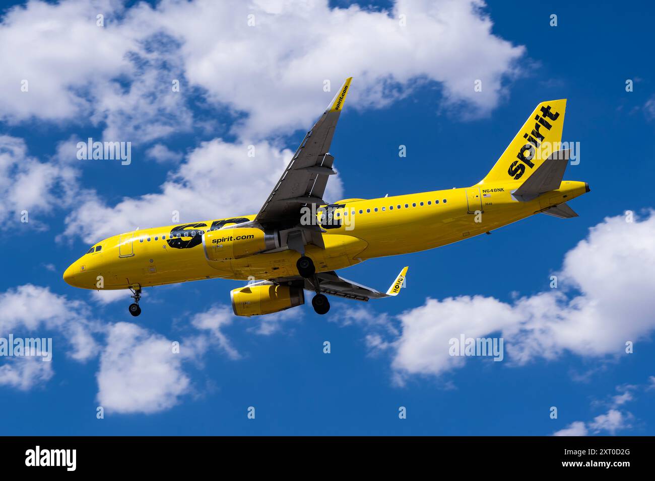 Spirit airlines airbus a320 hi-res stock photography and images - Alamy