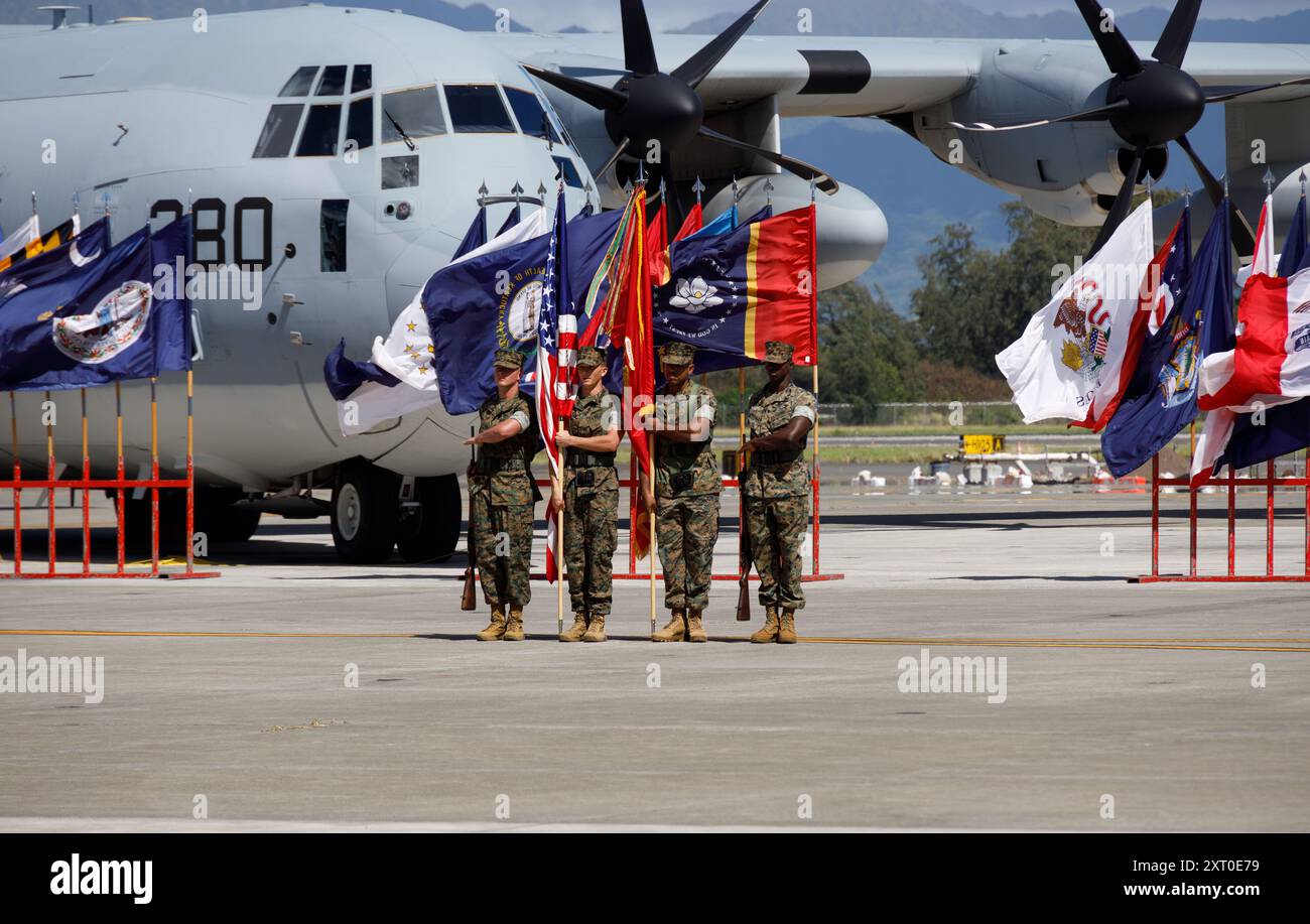 U.S. Marines with Marine Aerial Refueler Transport Squadron (VMGR) 153 ...
