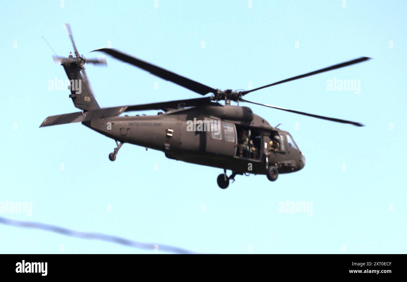 An aircrew with the Minnesota National Guard’s 2nd Battalion, 147th ...