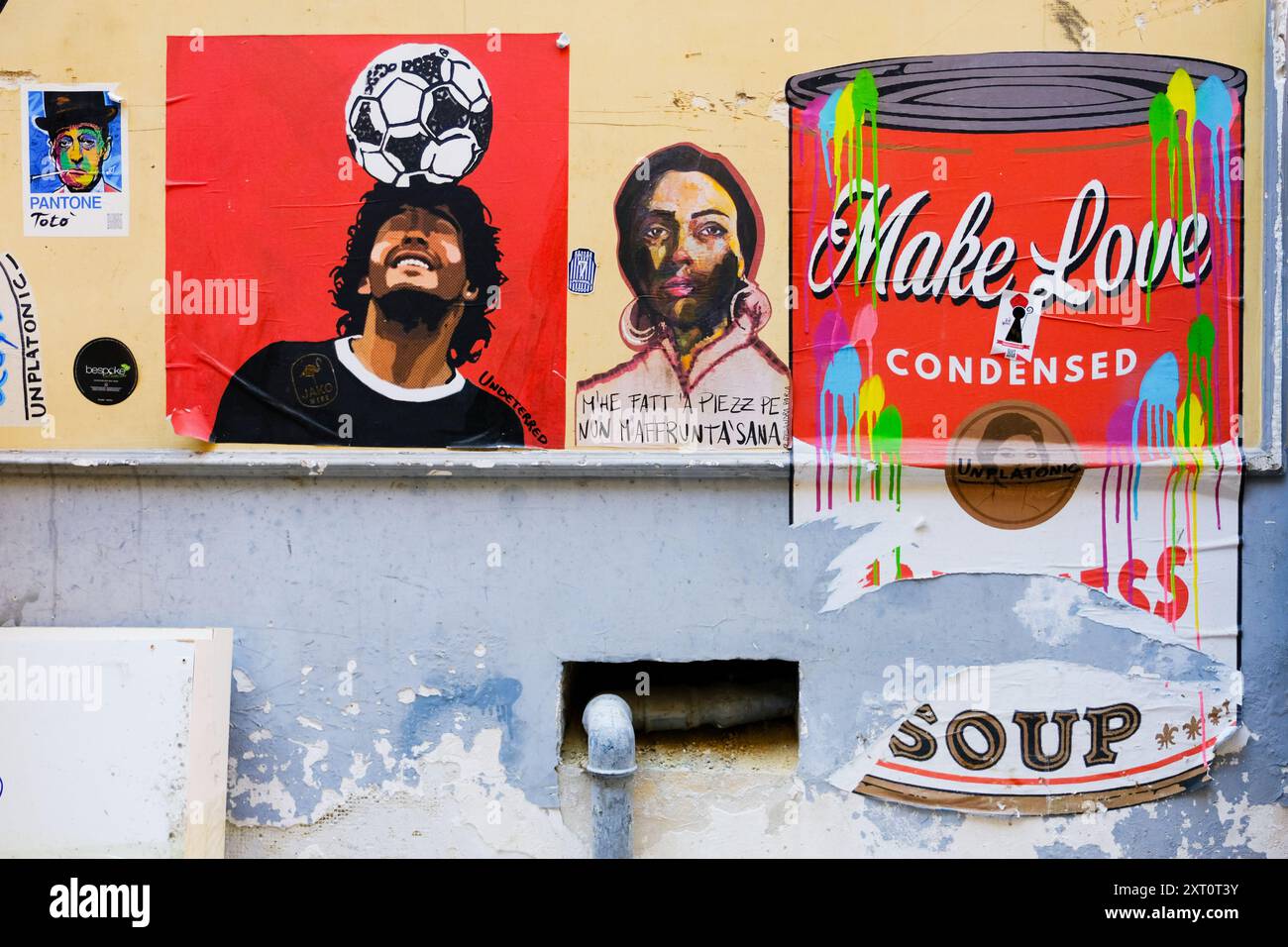 Street art murals, Naples, Italy Stock Photo - Alamy