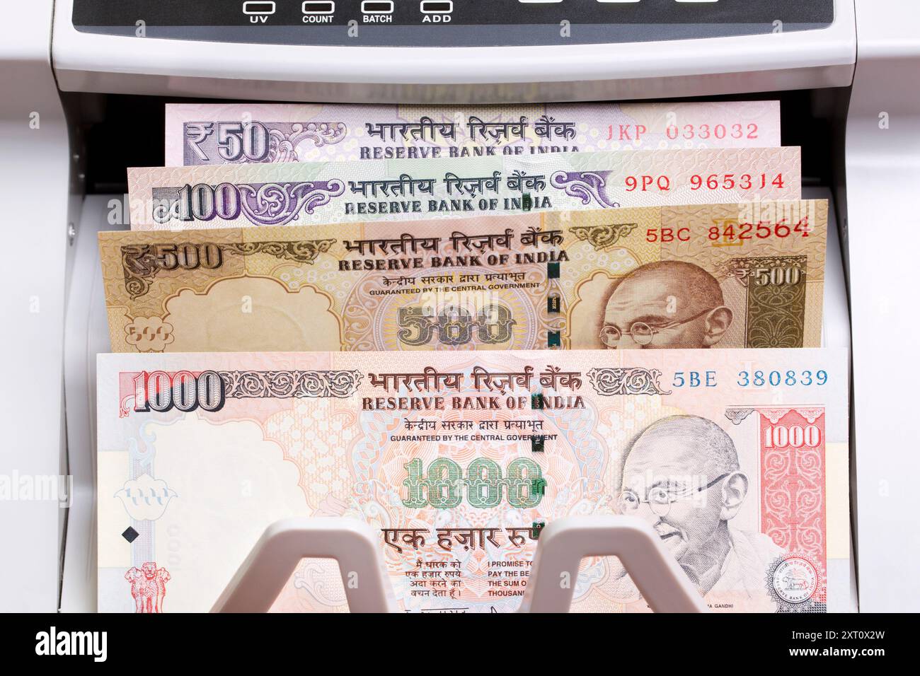 India cash machine hi-res stock photography and images - Alamy