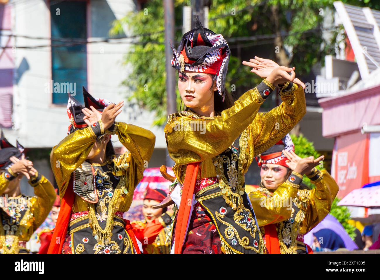 Fighting on wedding day hi-res stock photography and images - Alamy
