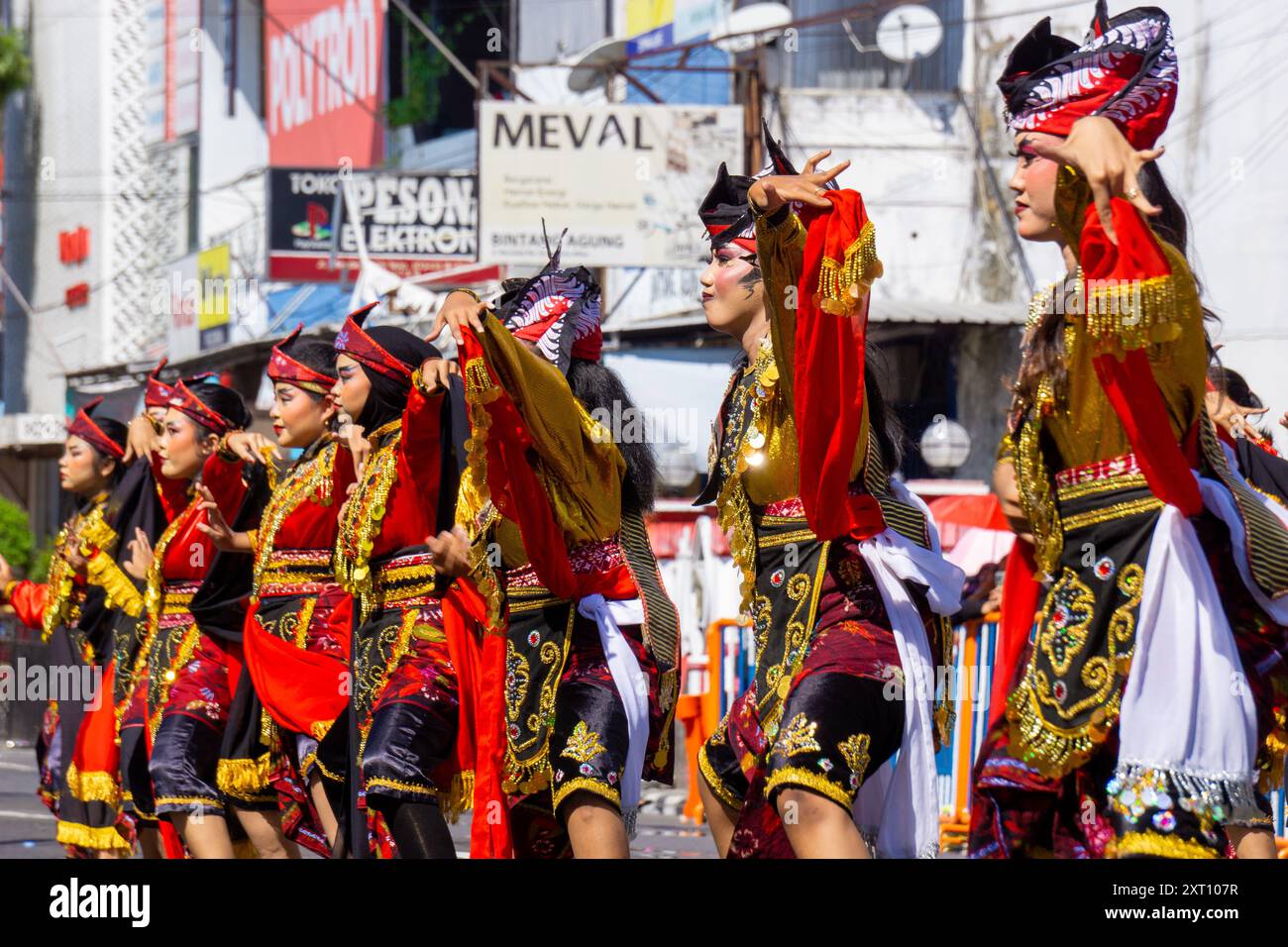 Solo remo hi-res stock photography and images - Alamy