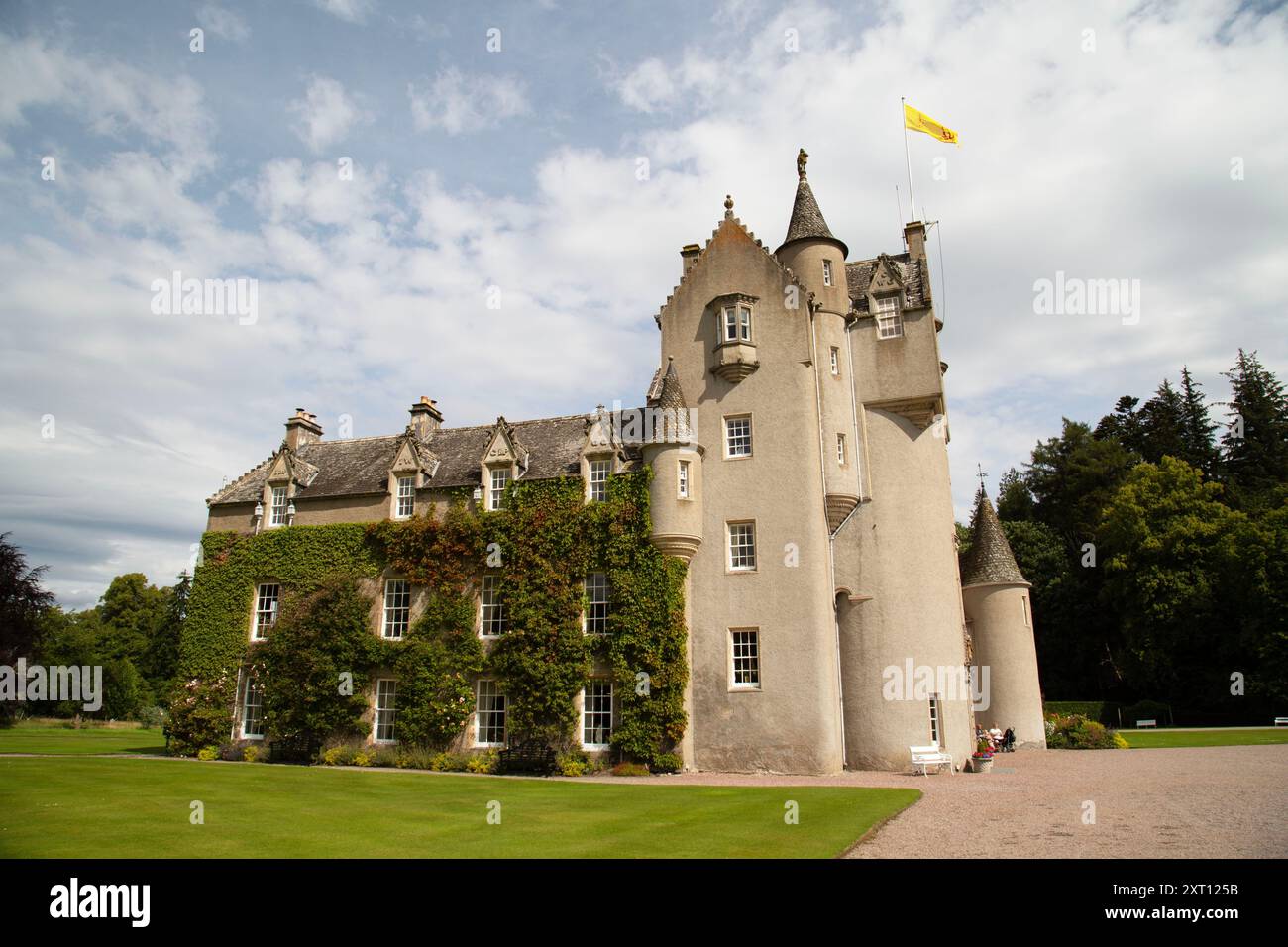 Ballindalloch castle hi-res stock photography and images - Alamy