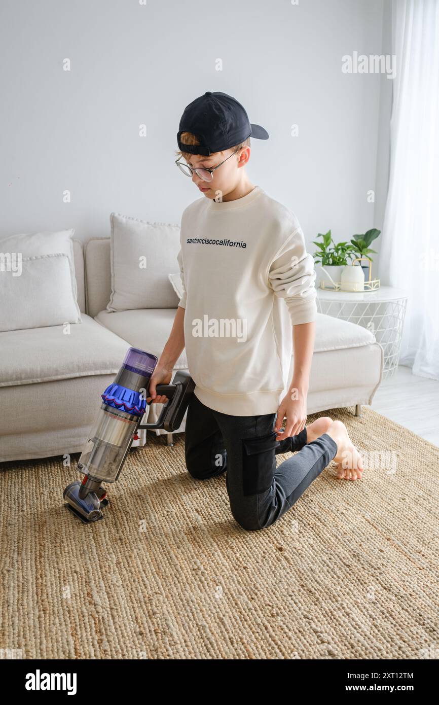 Modern reliance hi-res stock photography and images - Alamy