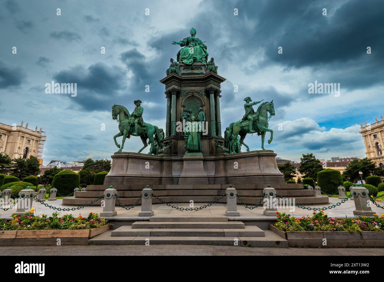 Vienna maria theresia monument hi-res stock photography and images - Alamy