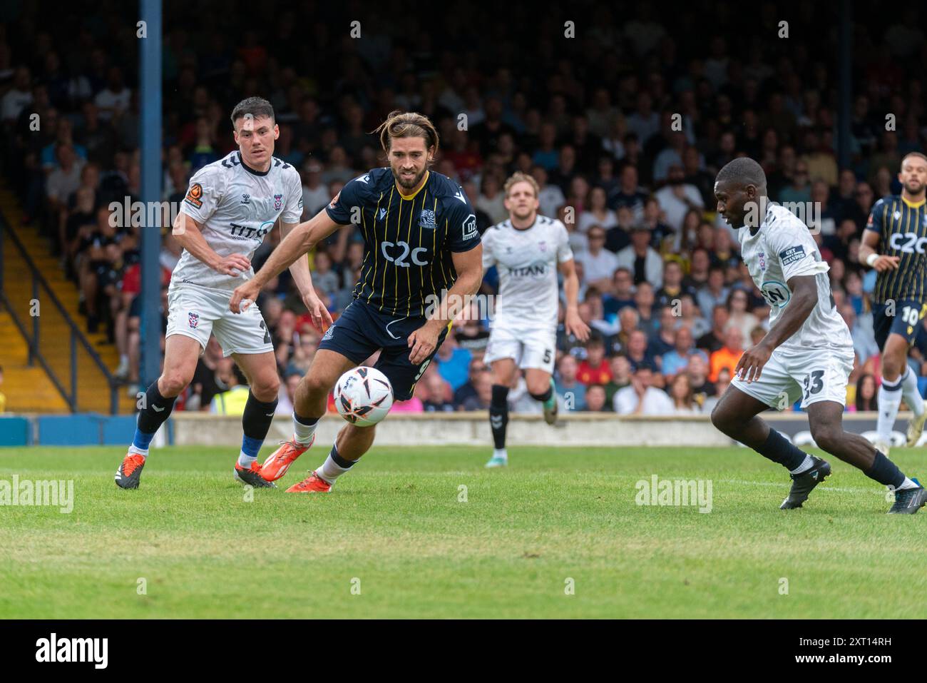 Southend Utd v York City in 2024-25 Vanarama National League at Roots ...