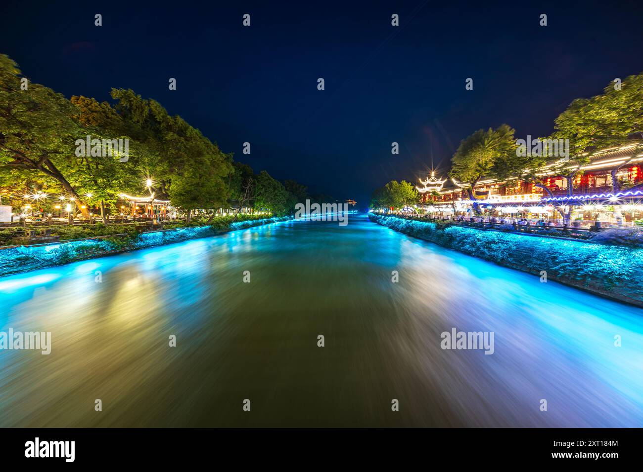 China sichuan dujiangyan irrigation hi-res stock photography and images ...