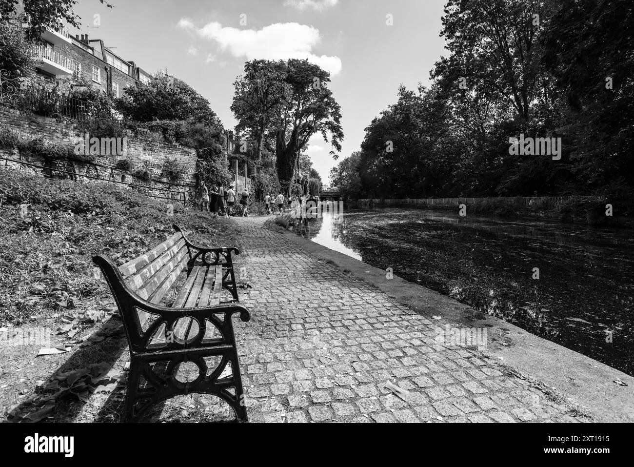 Operating locks on the canal hi-res stock photography and images - Alamy