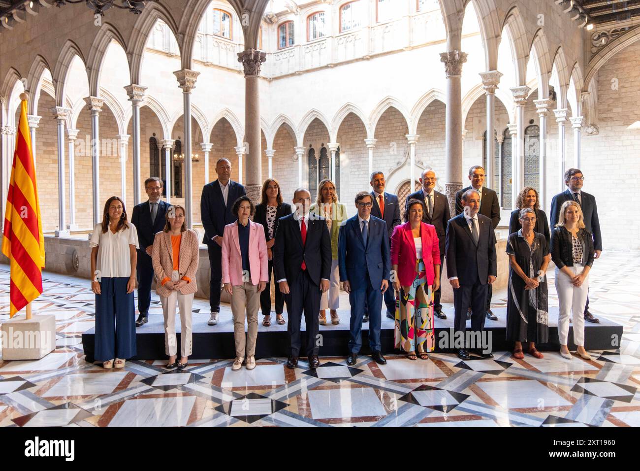 Comandado por hi-res stock photography and images - Alamy