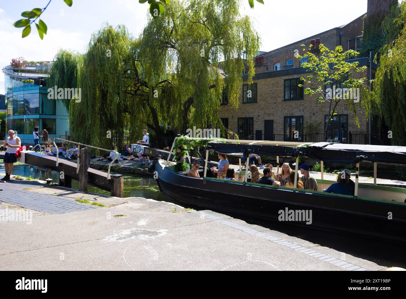 London Regent's Canal City Road Lock Stock Photo - Alamy
