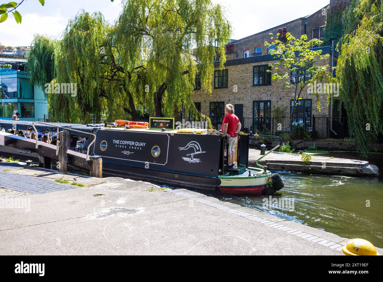 London Regent's Canal City Road Lock Stock Photo - Alamy