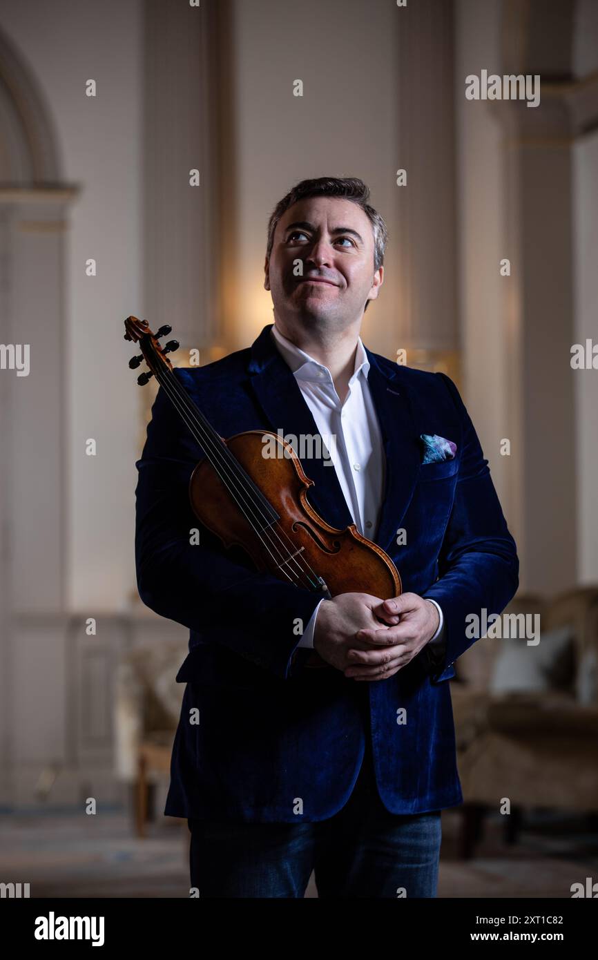 The oxford and cambridge club pall mall hi-res stock photography and ...