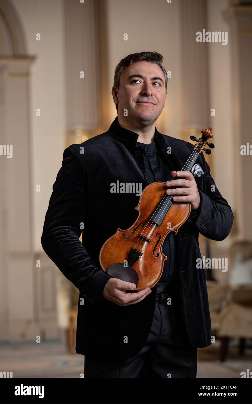 The oxford and cambridge club pall mall hi-res stock photography and ...