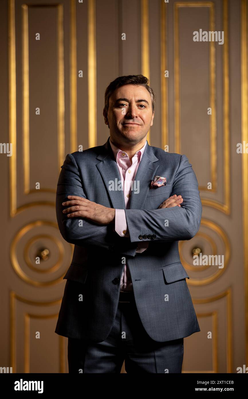 The oxford and cambridge club pall mall hi-res stock photography and ...