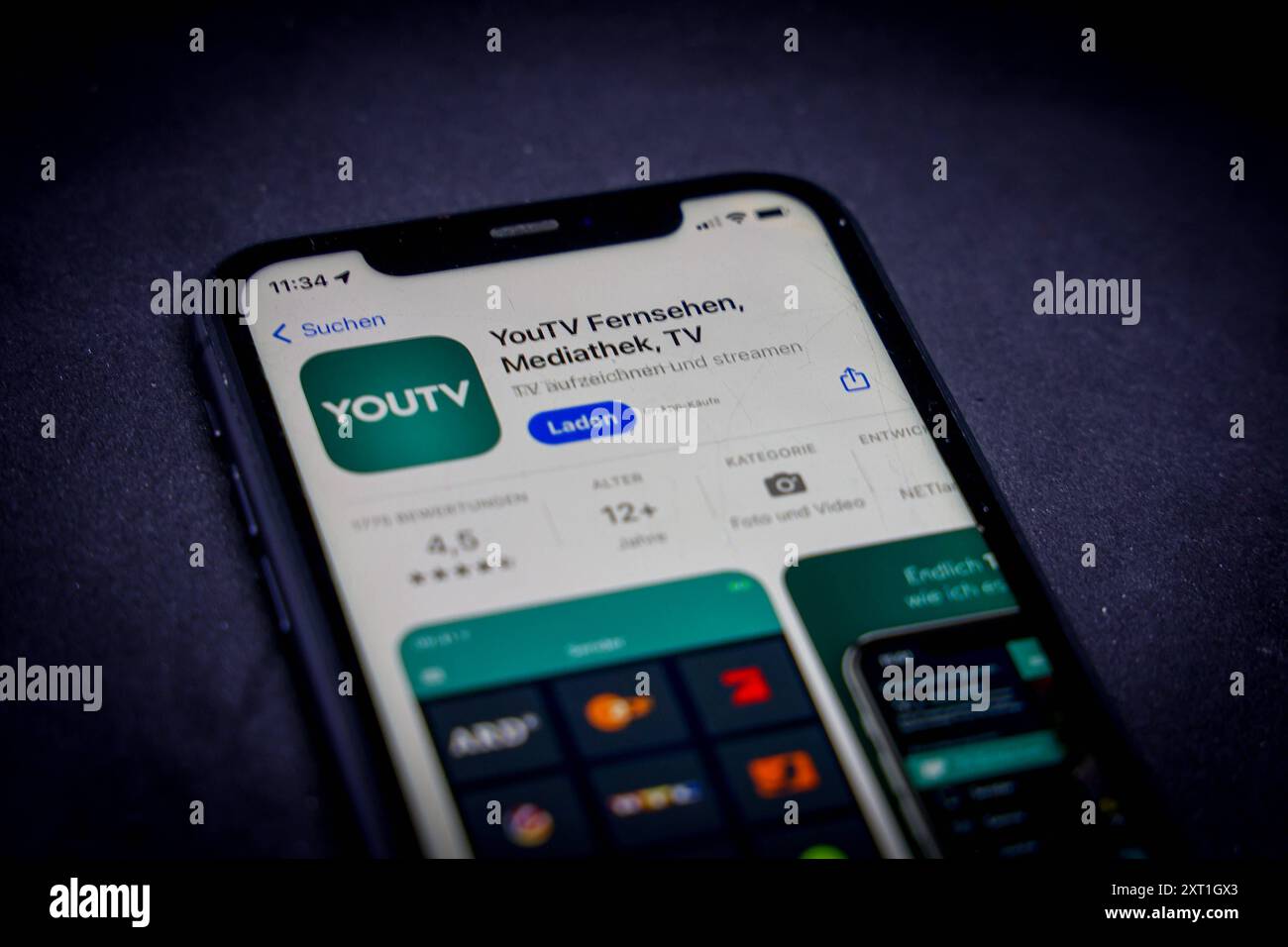 Fernsehen app hi-res stock photography and images - Alamy