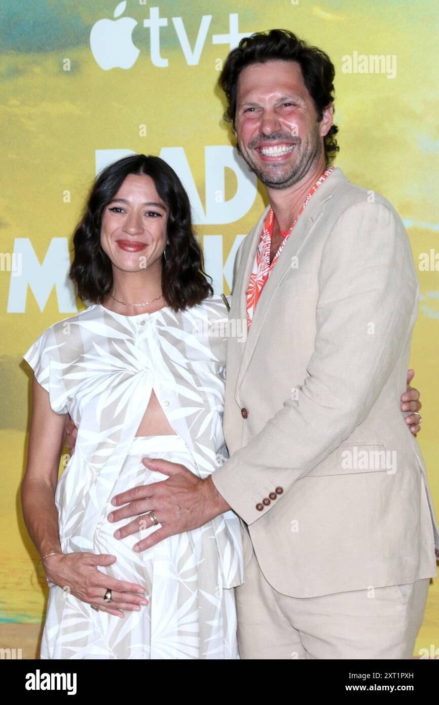 LOS ANGELES - AUG 12: Maggie Gonzalez-Smith, Brian Thomas Smith at the ...