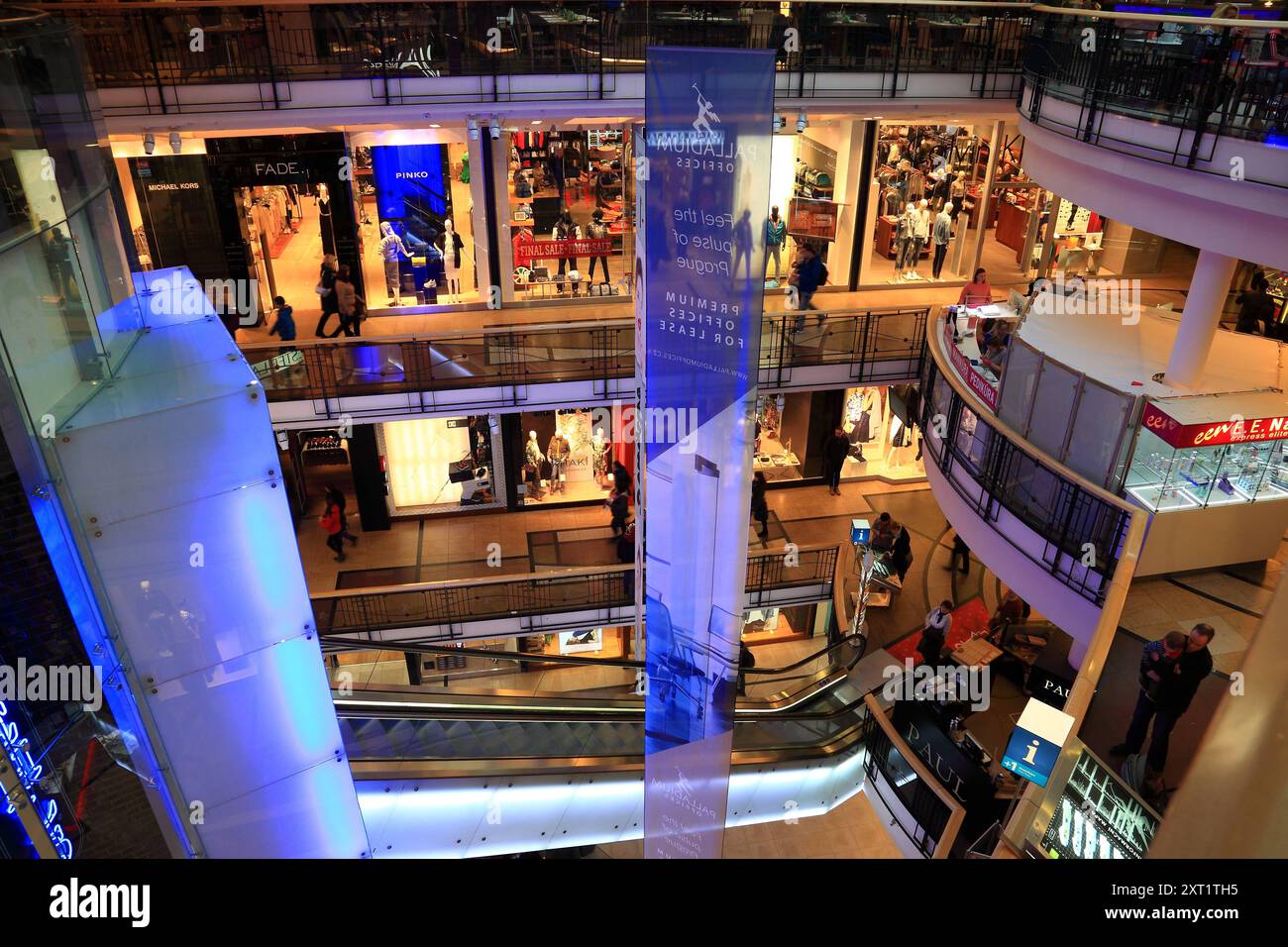 Palladium einkaufszentrum hi-res stock photography and images - Alamy