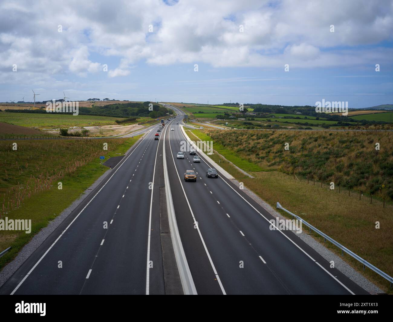 Dual fields hi-res stock photography and images - Alamy