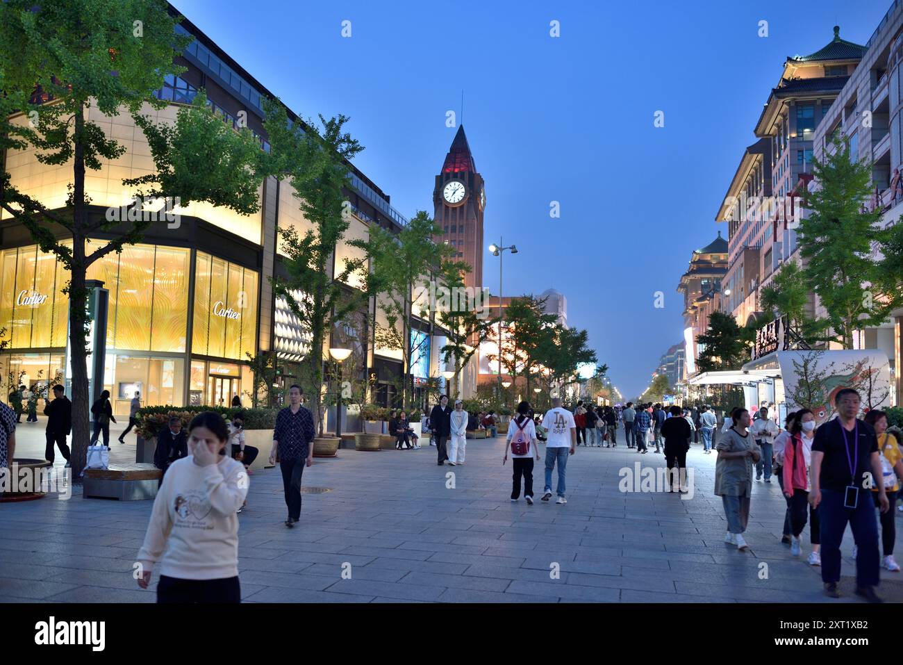 Night view of Wangfujing pedestrian shopping street in Dongcheng ...