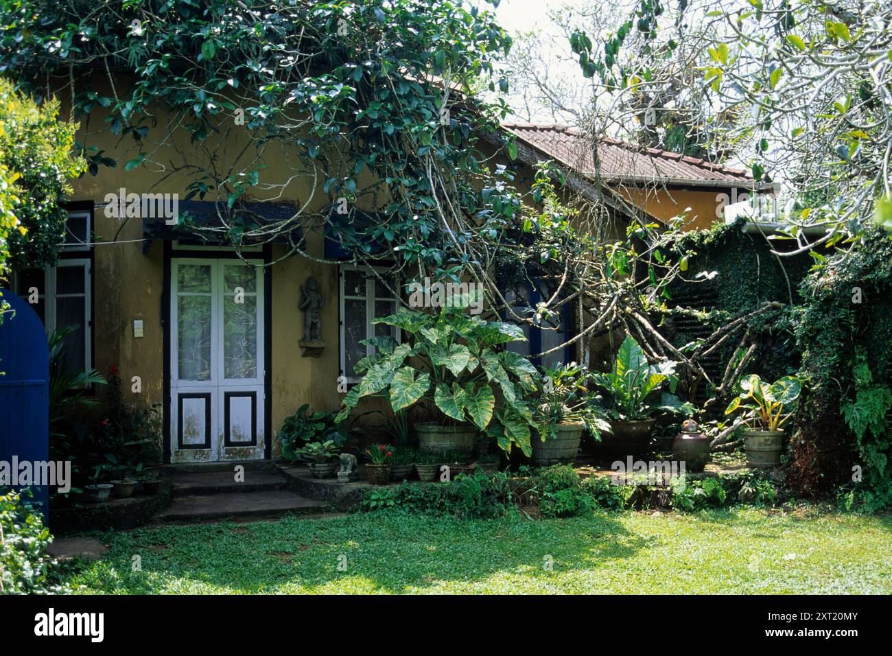 Kalawila village hi-res stock photography and images - Alamy