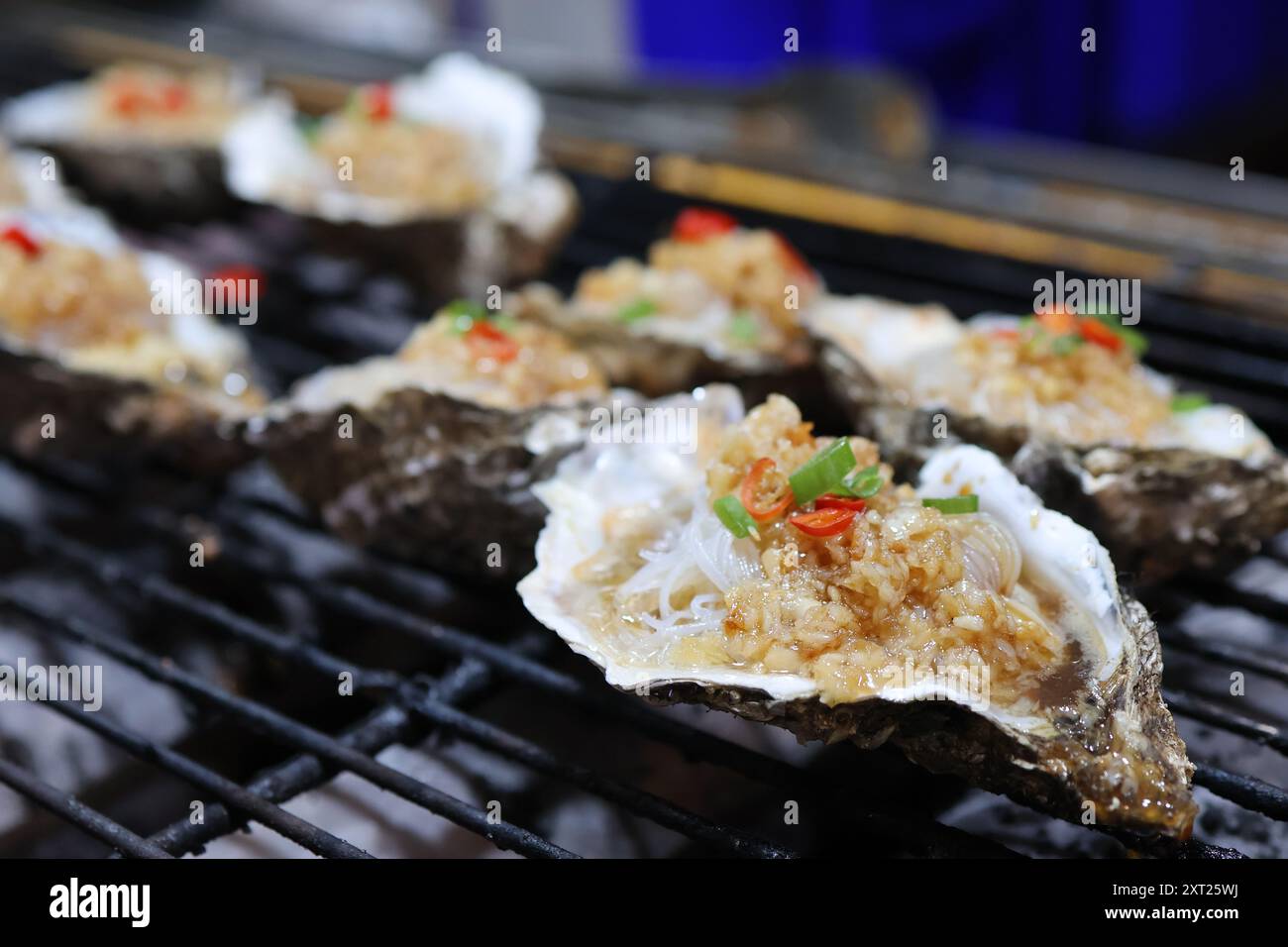 Asian Street Food dishes in a Chinese Night Market Stock Photo - Alamy