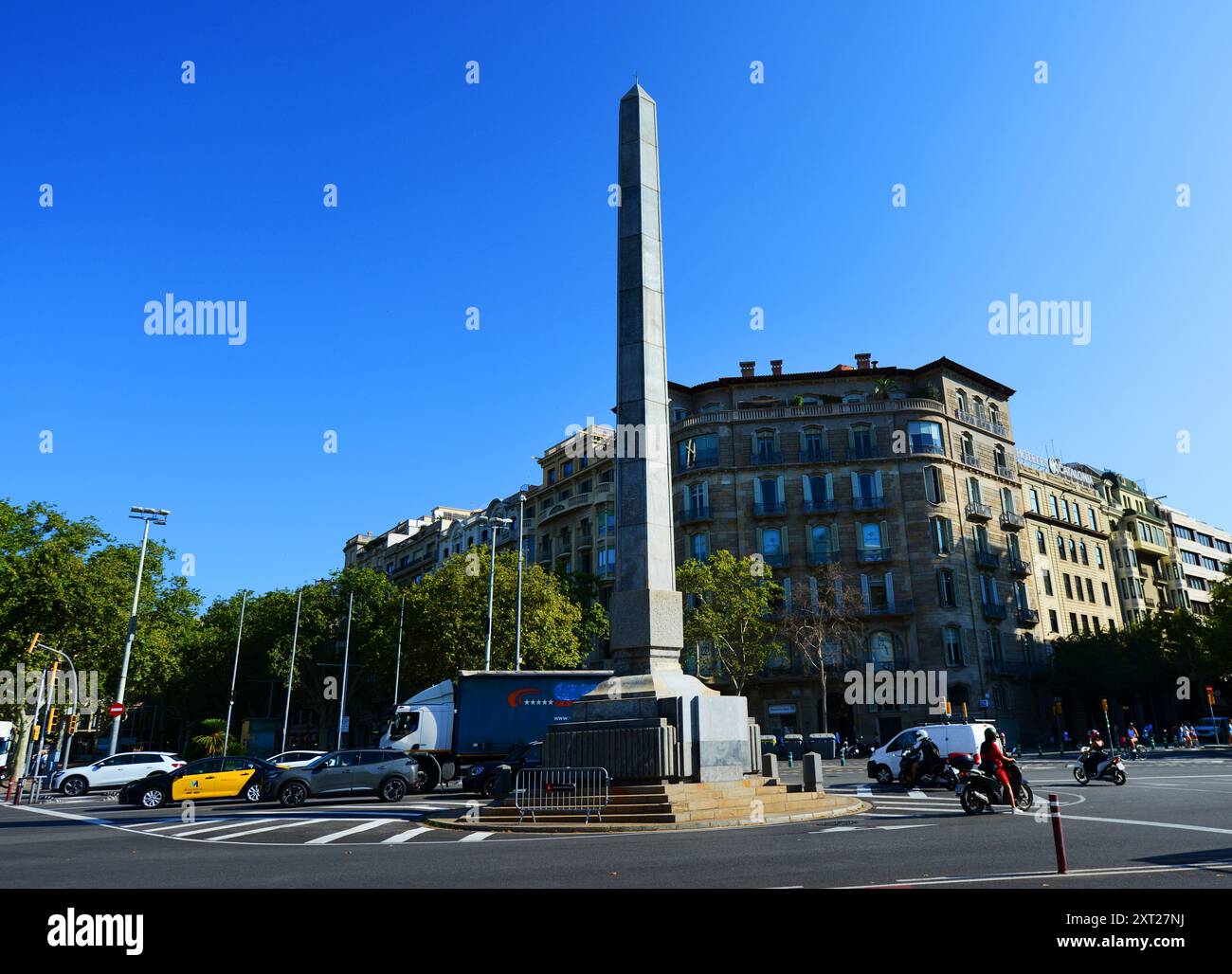 Plaça Cinc d'Oros in Barcelona, Spain Stock Photo - Alamy