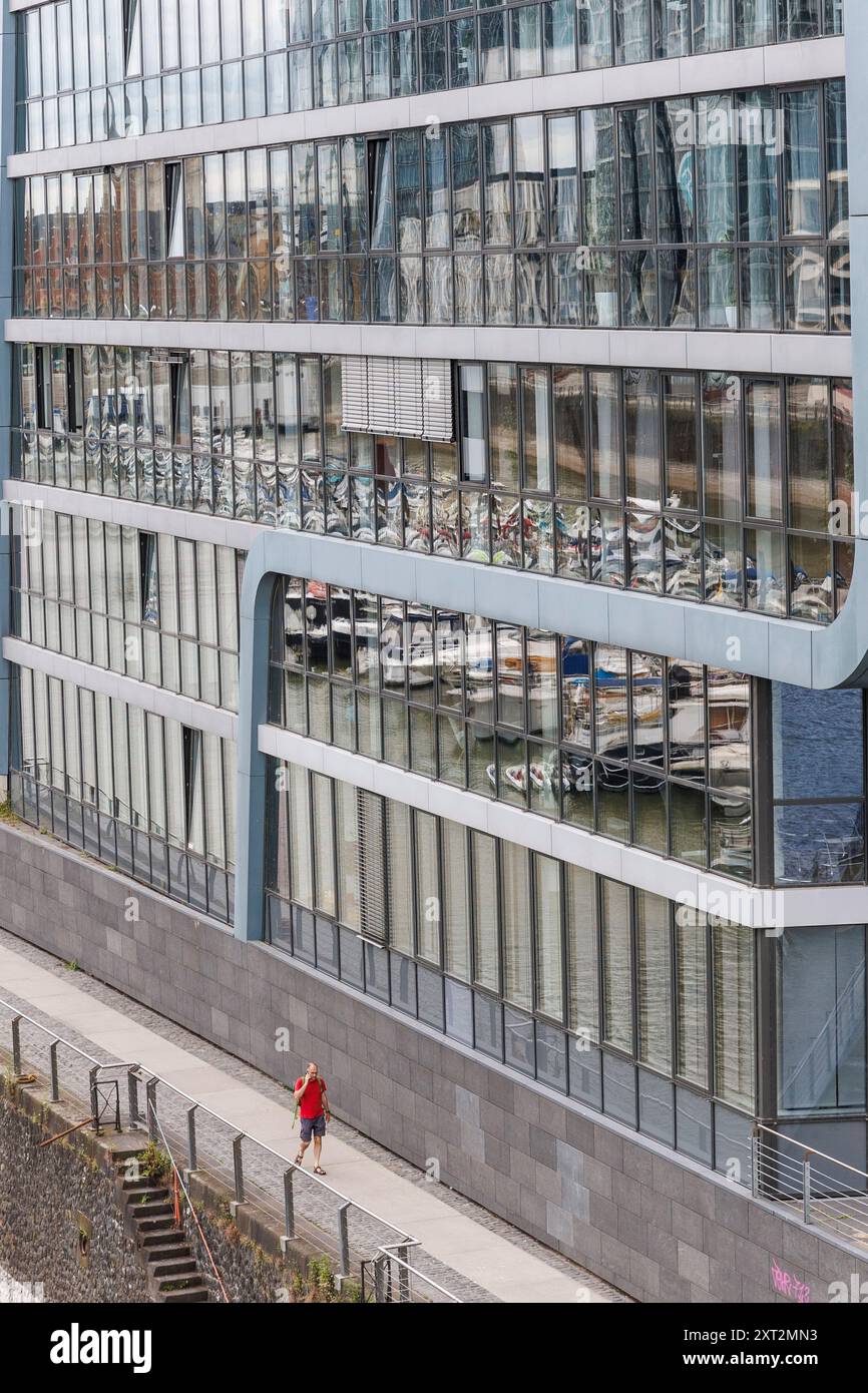 Microsoft office building cologne germany hi-res stock photography and ...