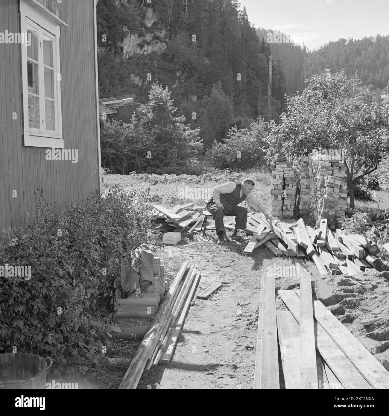 Time to float text hi-res stock photography and images - Alamy