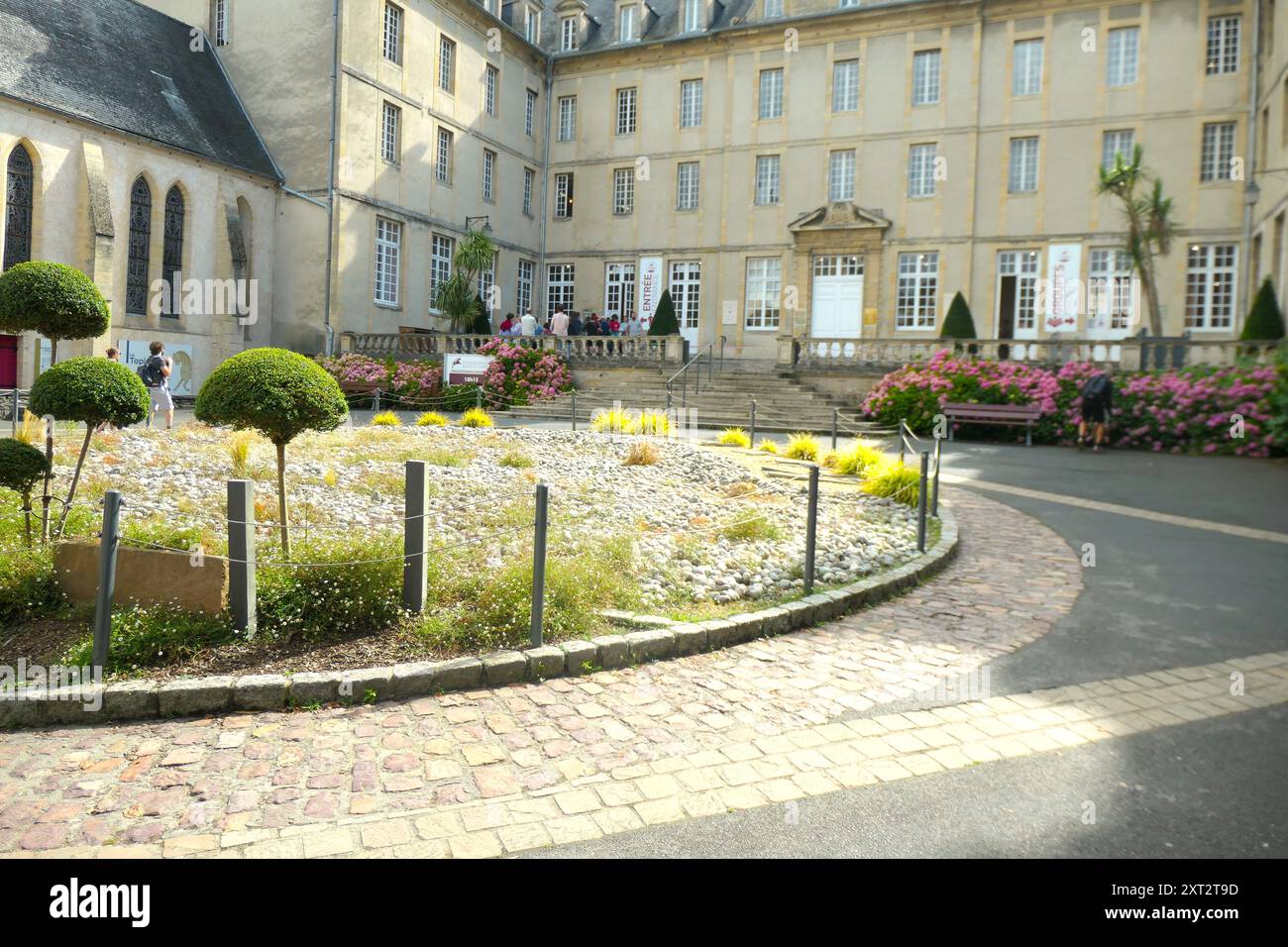 Bayeux tapestry France Normandy William the Conquer tapestry England ...