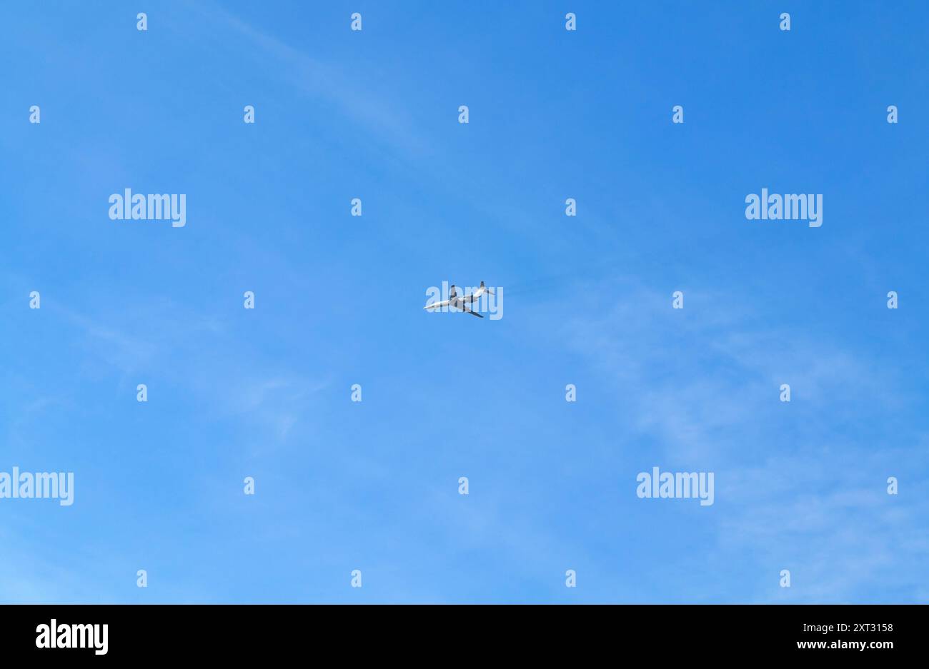 Small airplane flies above hi-res stock photography and images - Alamy