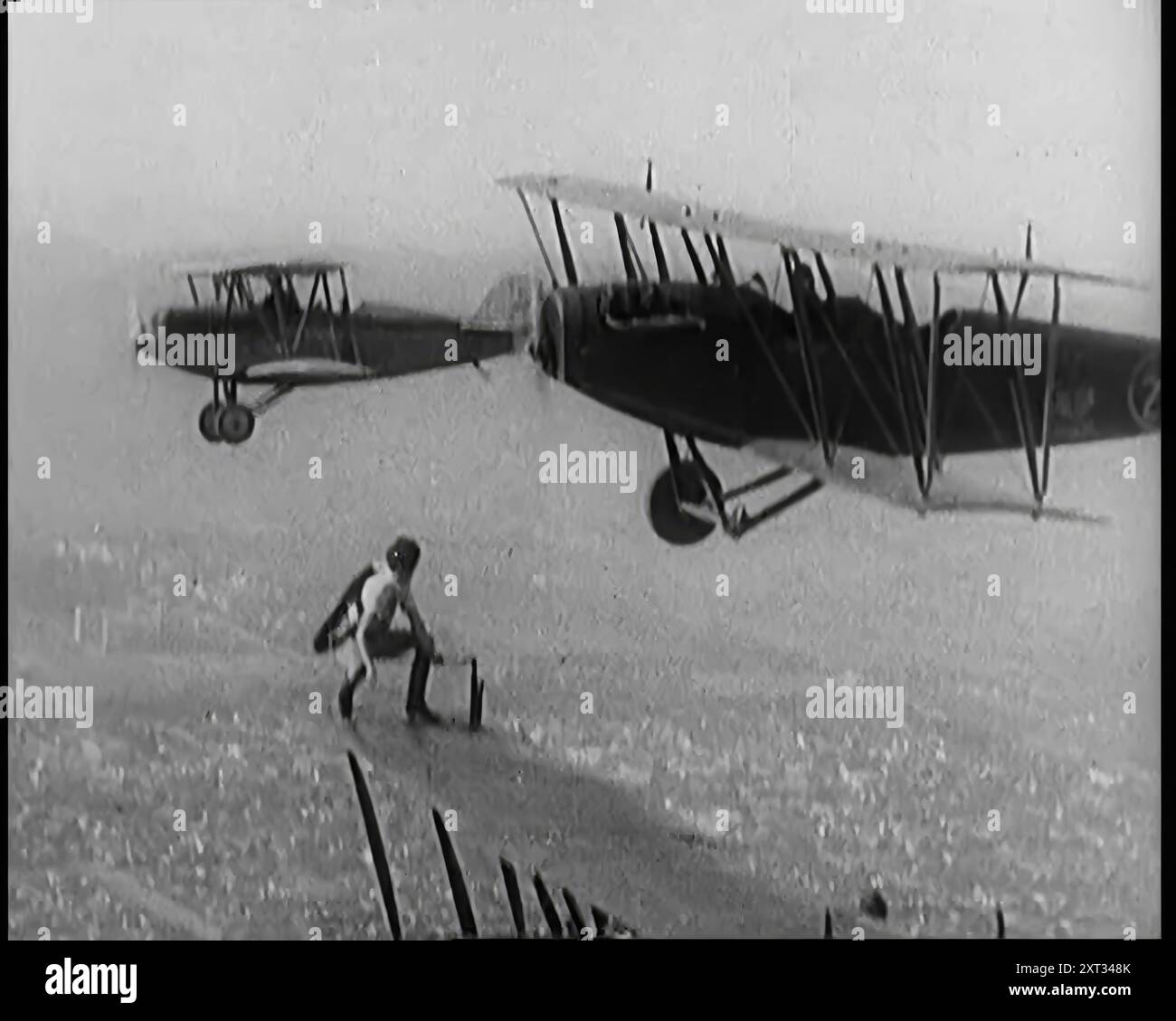 Wing walking 1920s hi-res stock photography and images - Alamy