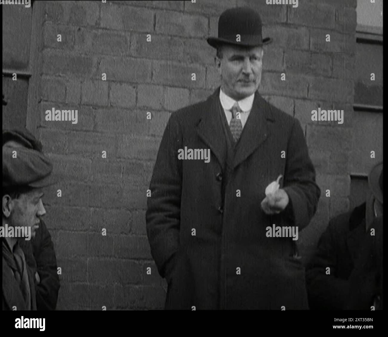 1920s clothing ireland hi-res stock photography and images - Alamy