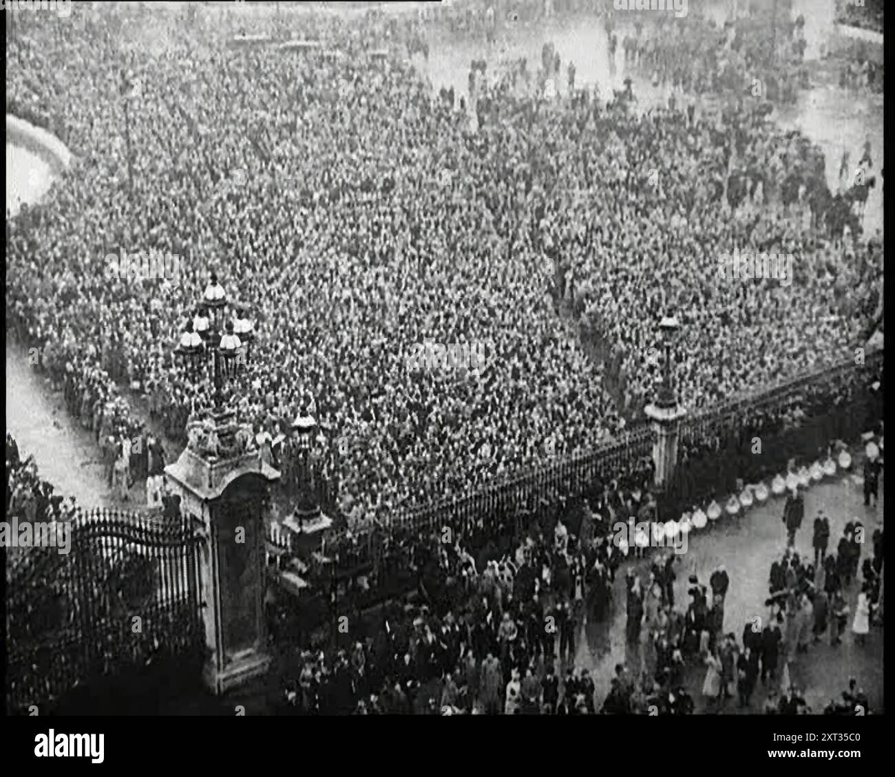 Crowds Watching the Coronation Procession of George VI, His Majesty the ...
