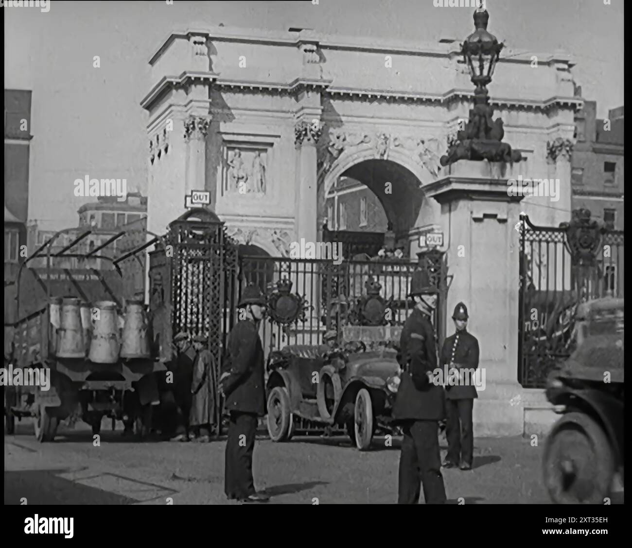 1920s delivery truck hi-res stock photography and images - Alamy