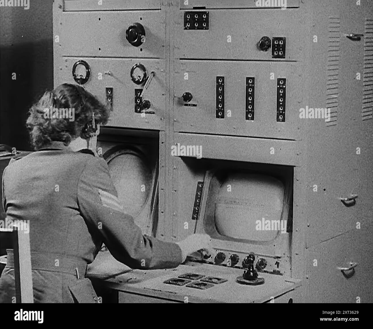 A Woman Operating a Radio, 1940. Britain during the Second World War ...