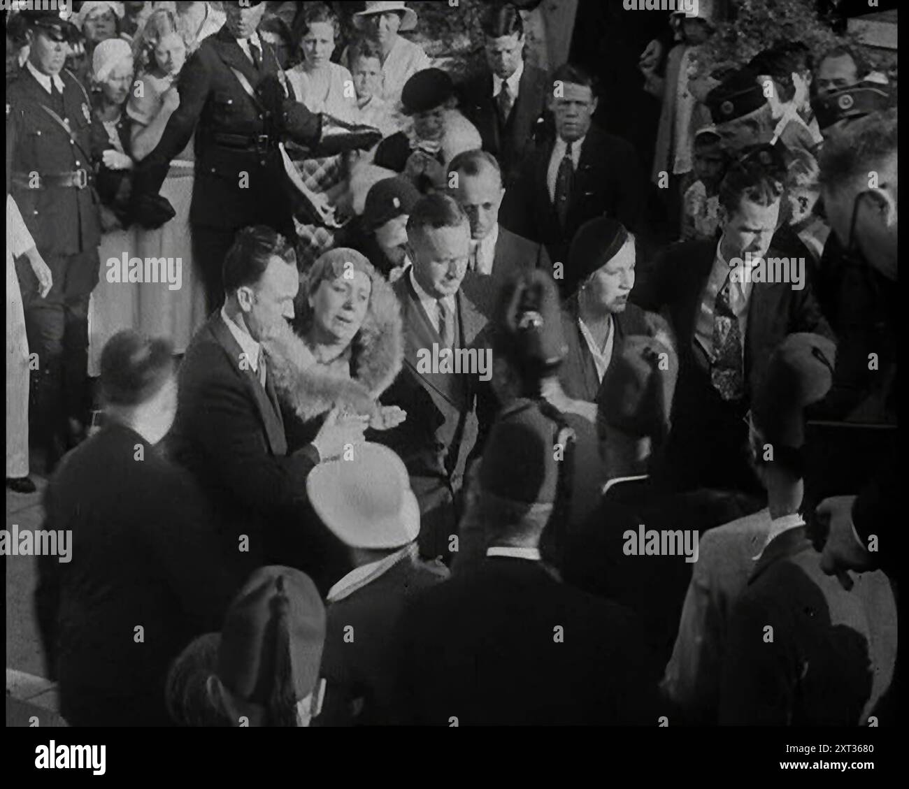 Crime grieving family crying hi-res stock photography and images - Alamy